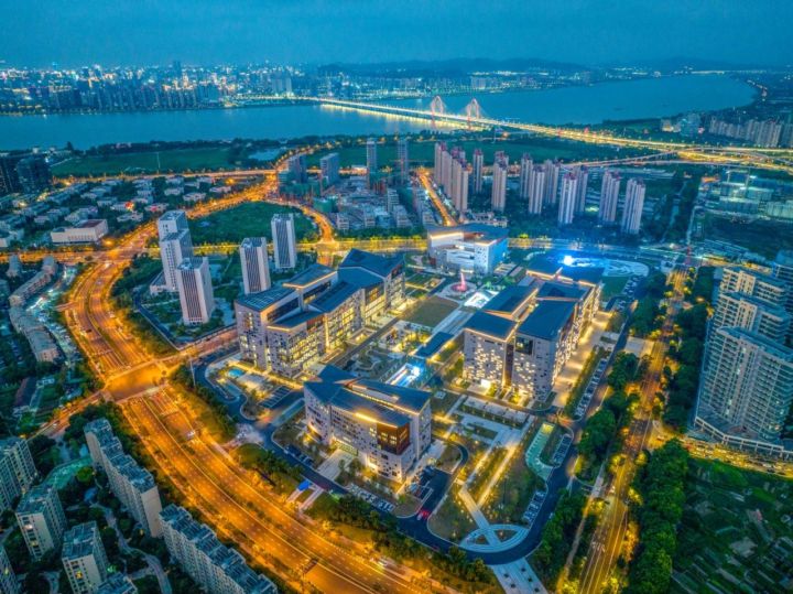 之江文化中心正式启用 王浩出席启用仪式并宣布启用